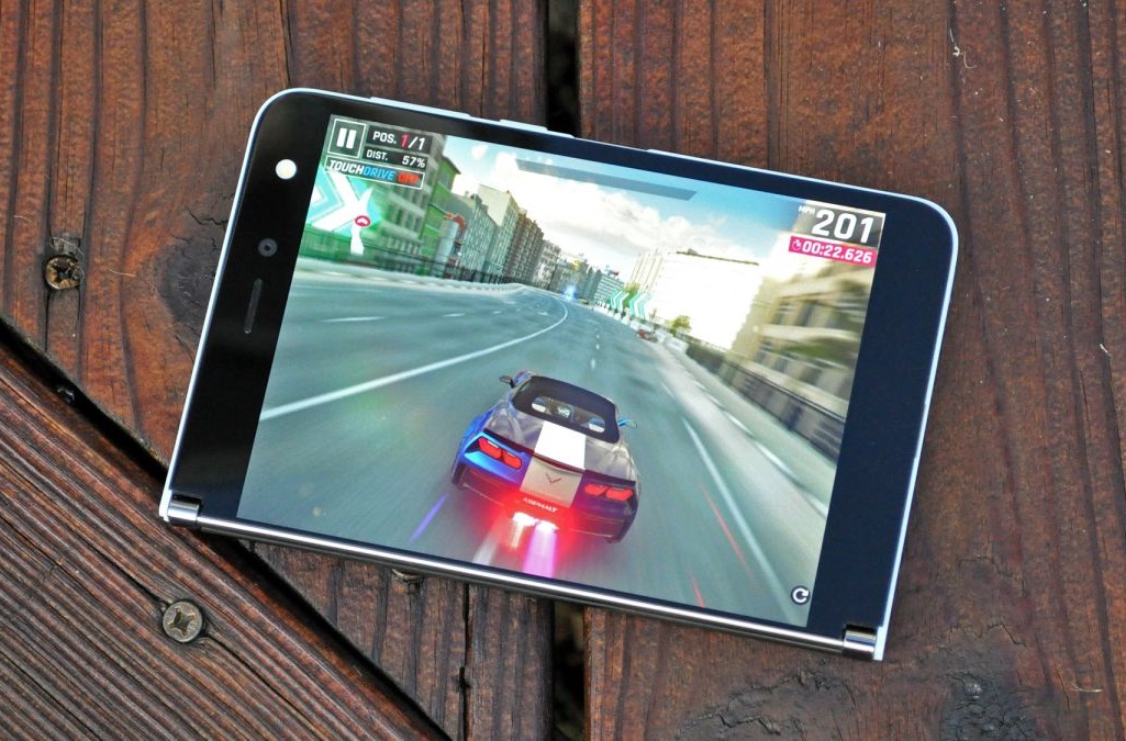 Microsoft Surface Duo, el móvil que se convierte en una Xbox portátil